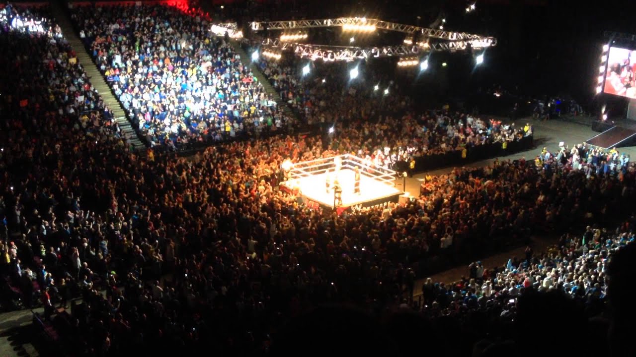 WWE UK TOUR IN MANCHESTER 2015 - YouTube