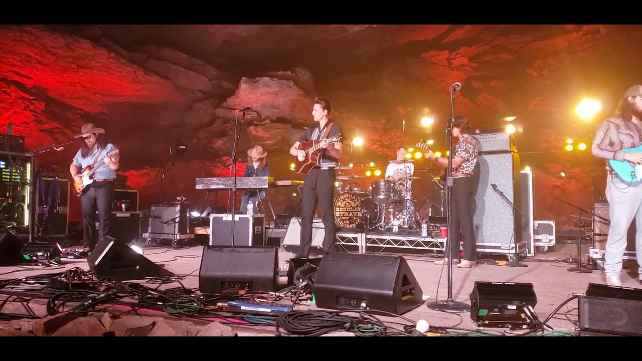 Drew Nix - The Red Clay Strays "Between the Lines" The Caverns [live ...