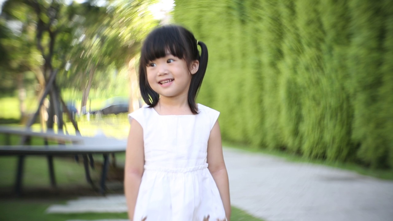 Petzval 58 Bokeh Control Art Lens Test D - YouTube