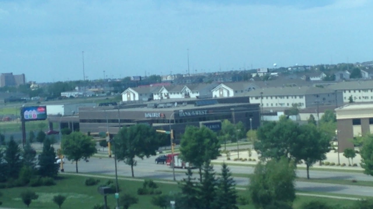 Fargo Fire Engine 802 Responding - YouTube