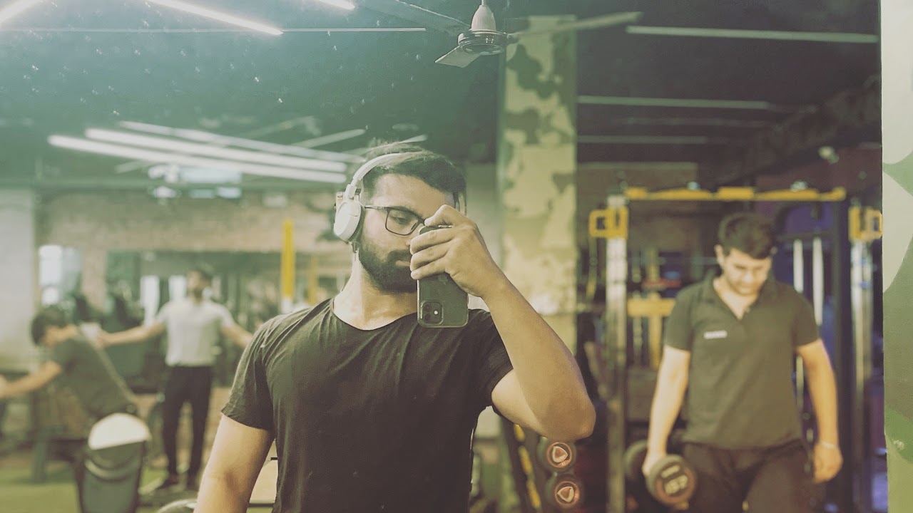 Varun Chawla Fitness Influencer🦾 Live Stream - YouTube