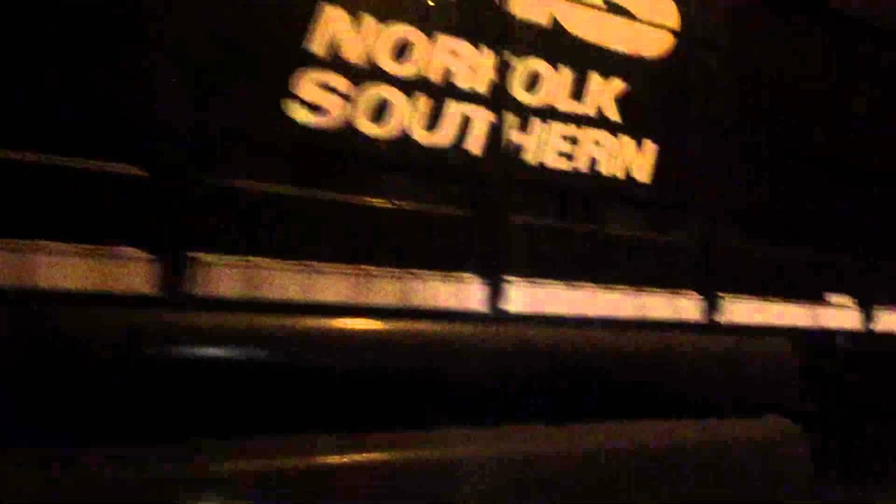 NS 3472 SD40-2 heading into Cooper Tire Spur Findlay, OH - YouTube