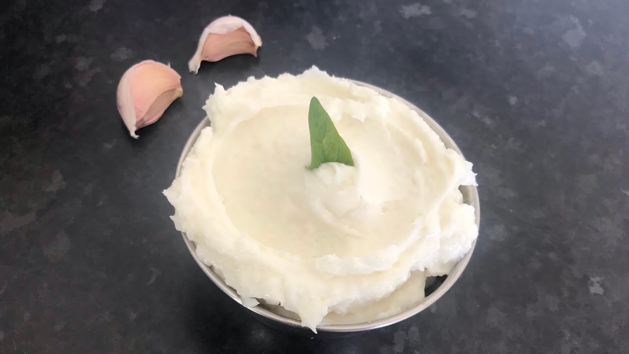 How to make Garlic sauce #lebanese_toum - YouTube