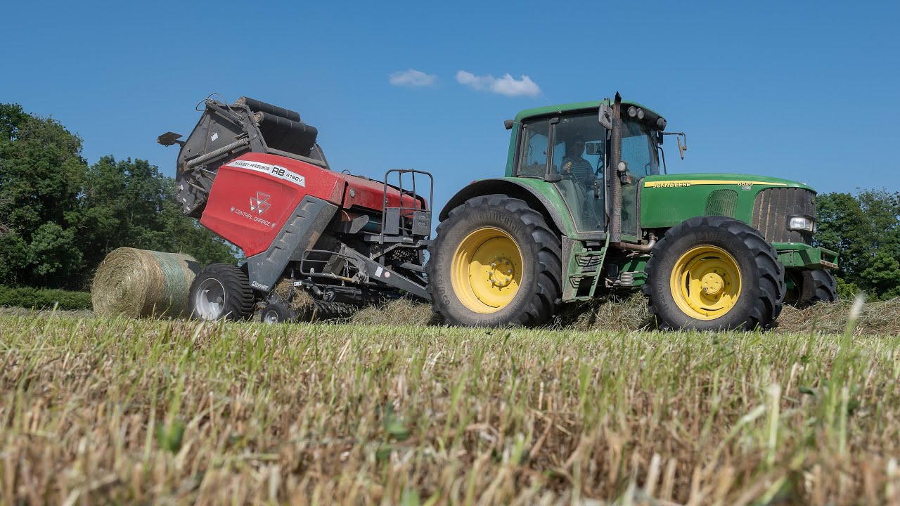 Pressage d'herbe - John Deere 6820 et Presse Massey Ferguson 4160V ...
