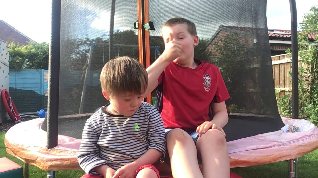Makaton sign for summer - YouTube