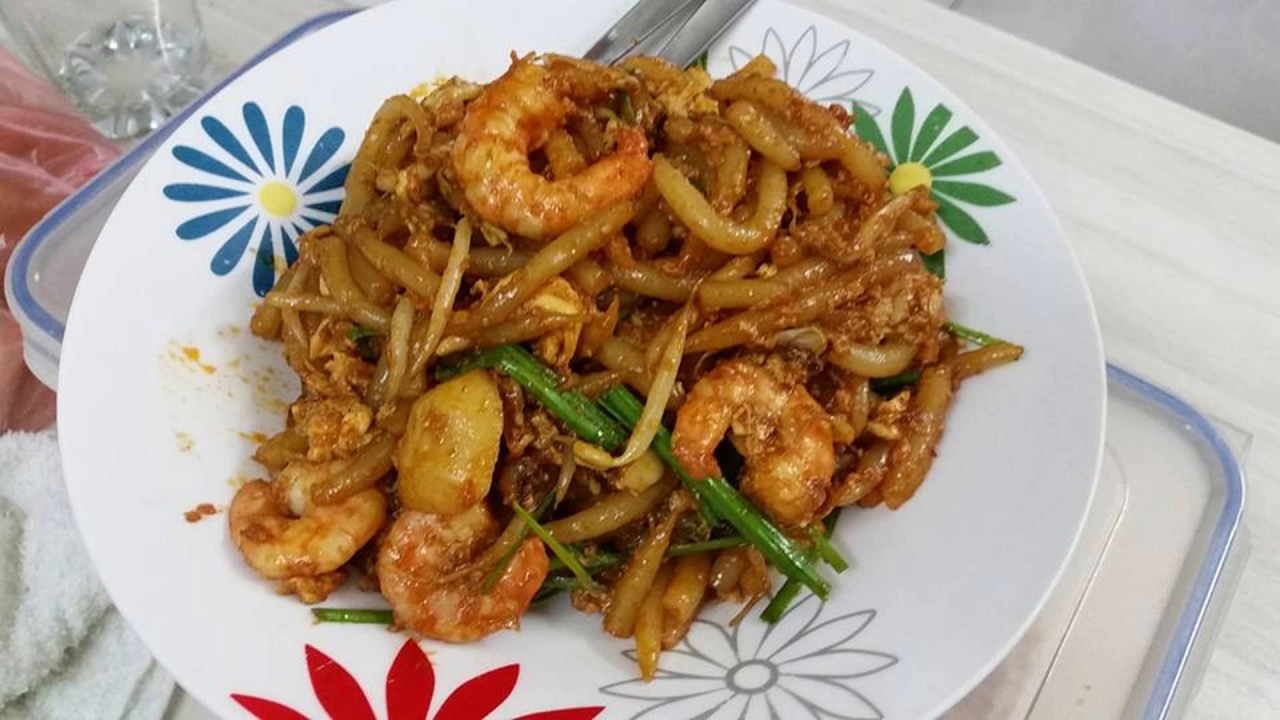 Stir Fry Bee Tai Bak / Lou Shu Fun / Silver Needle Noodle - YouTube