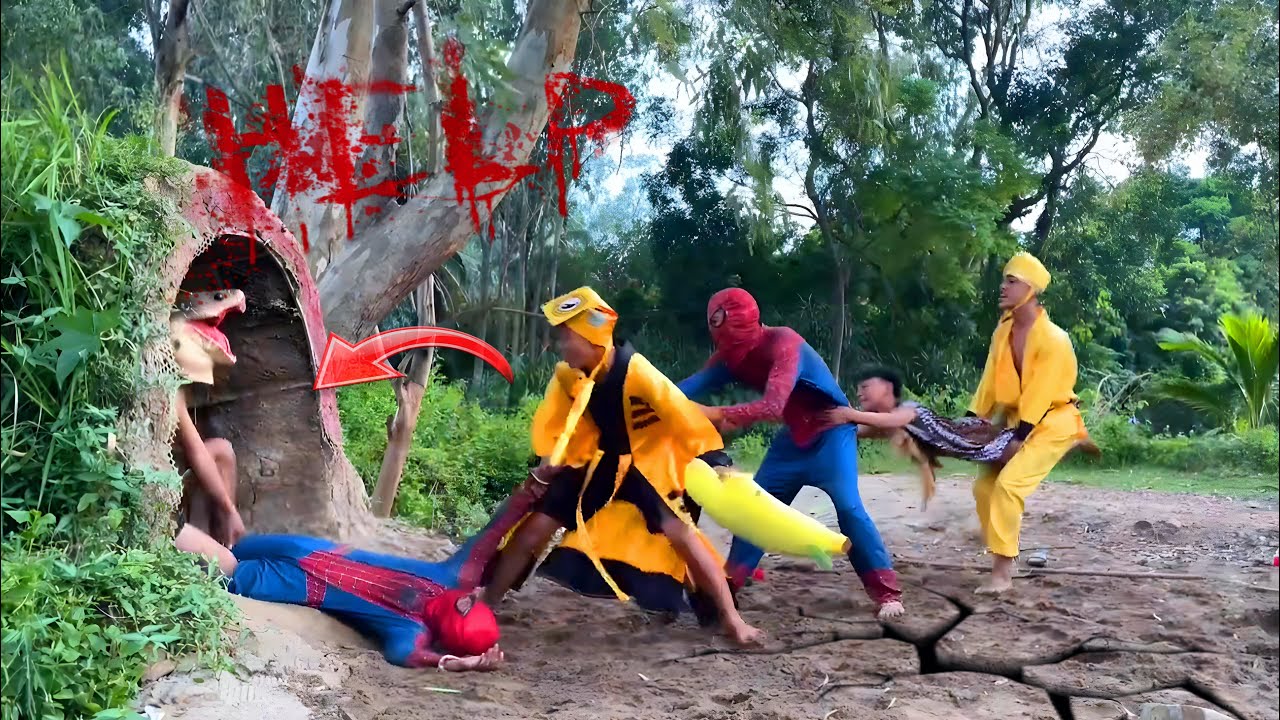 SPIDER-MAN and a group of magicians attack monsters in the cave - YouTube