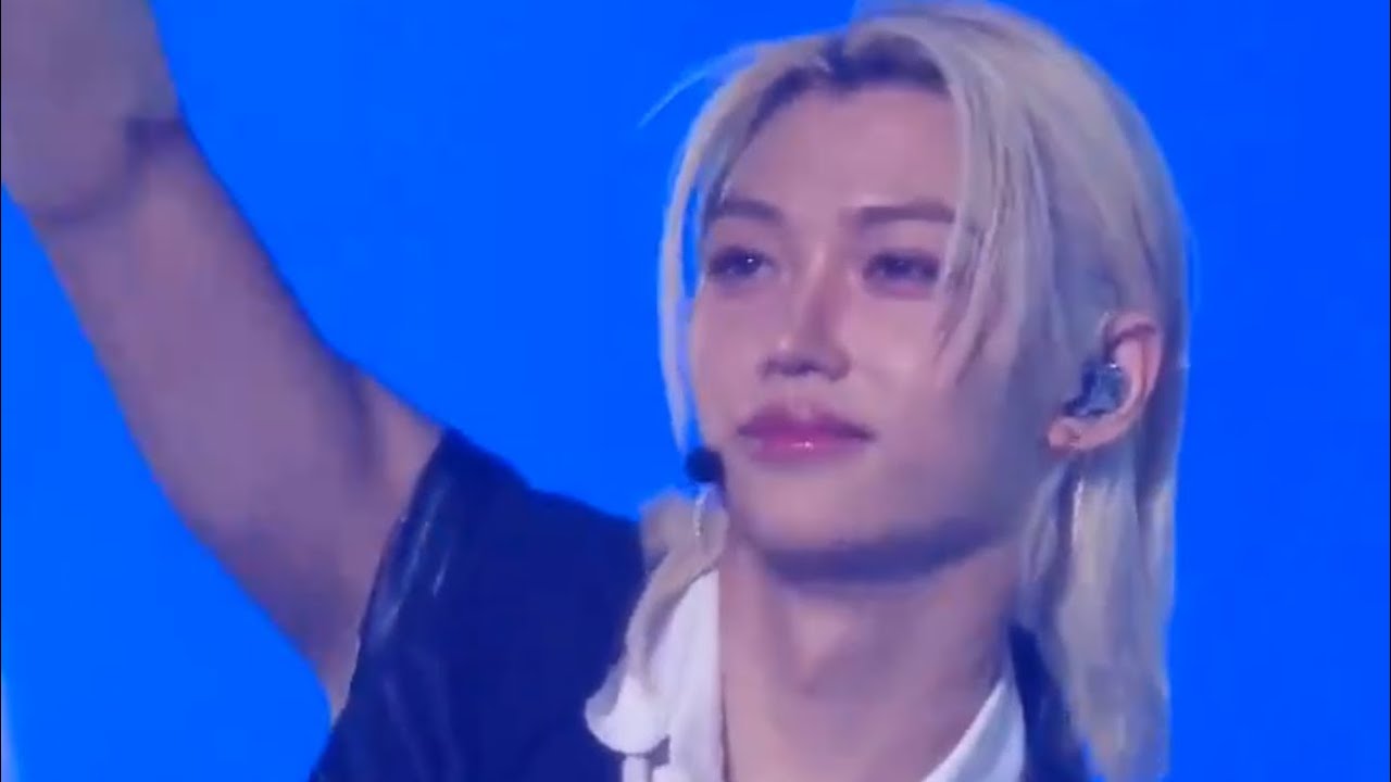 FELIX GET LIT #스트레이키즈 #용복 - YouTube