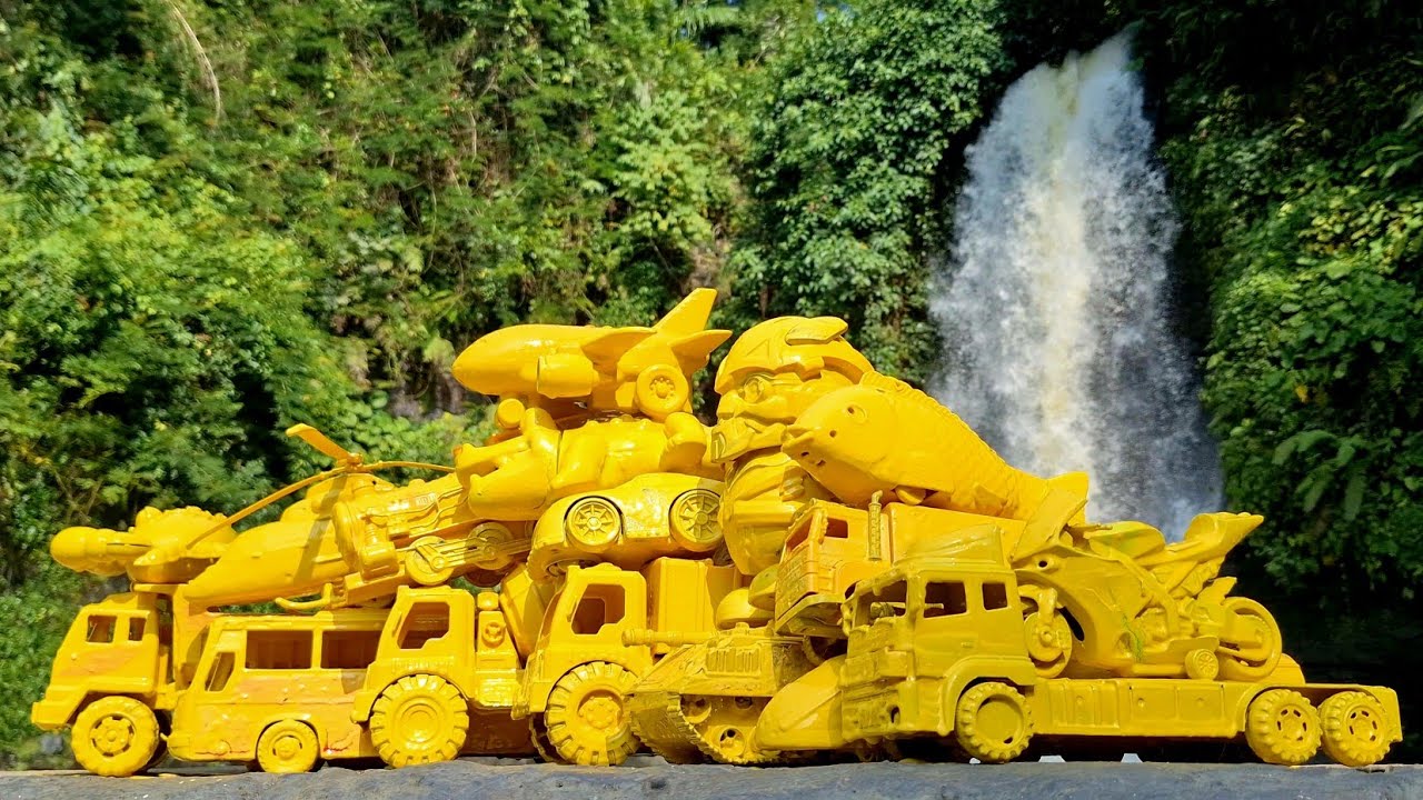 membersihkan mainan,mobil balap,bus tolelot,excavator,kereta api,bus ...