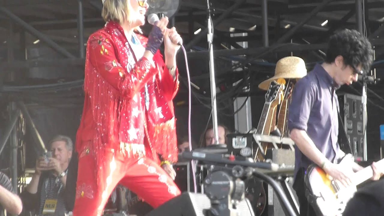 "Sacrilege" Yeah Yeah Yeahs@Firefly Music Festival Dover, De 6/22/13 ...