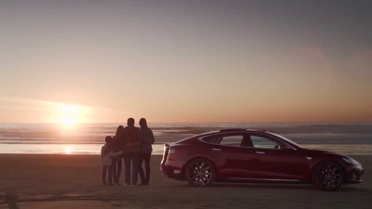 Рекламный ролик Tesla Model S 'Gallons of Light' Commercial - YouTube
