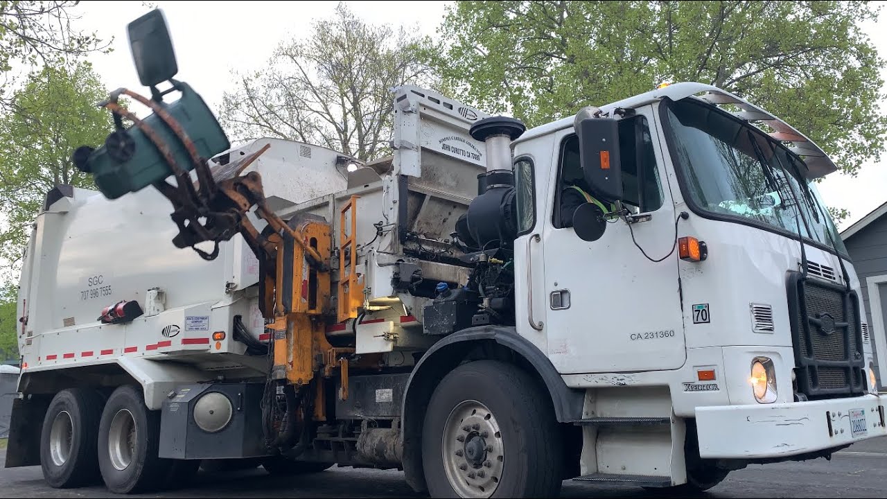 Autocar ACX ~ Labrie Automizer Garbage Truck - YouTube