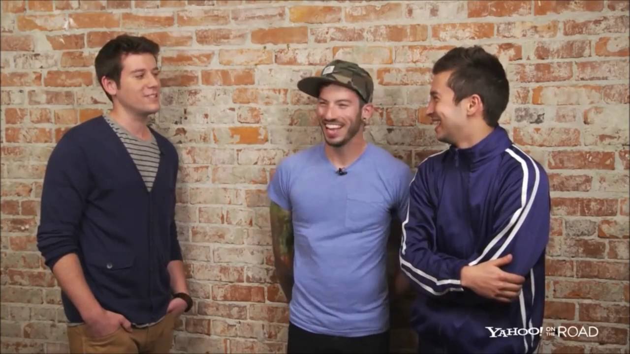 Josh Dun Laughing - YouTube
