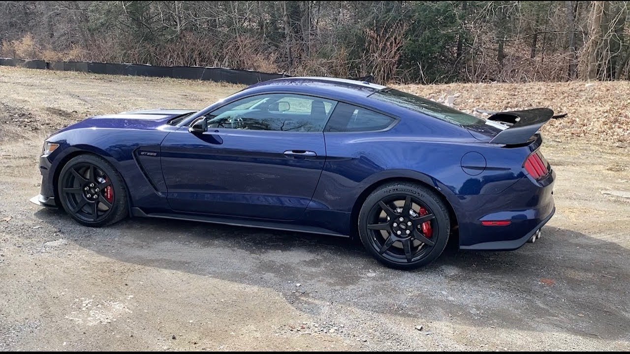 Shelby GT350R Backroads Drive Video | Auto Fanatic - YouTube