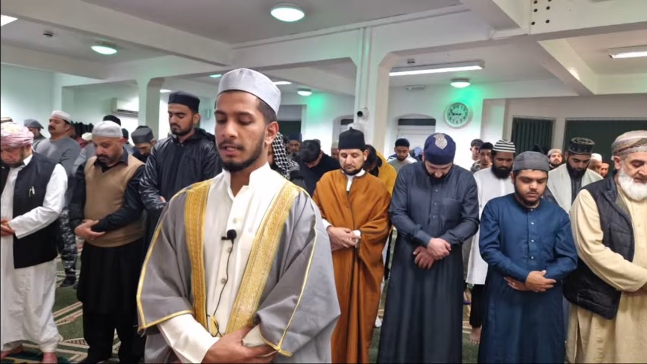 First Namaz E Taraweeh Reading Islamic Centre 2024 uk - YouTube