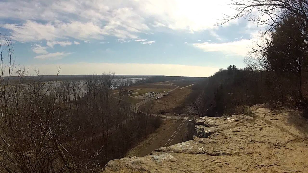 Cliff View of the Mississippi River at Cliff Cave Park, Oakville ...