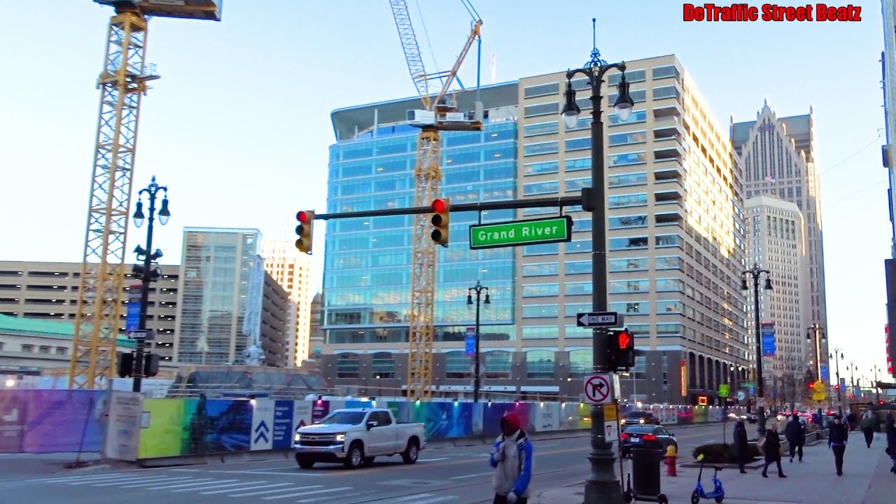 Detroit Traffic Lights at Hudson's Site Downtown | Woodward & Grand ...