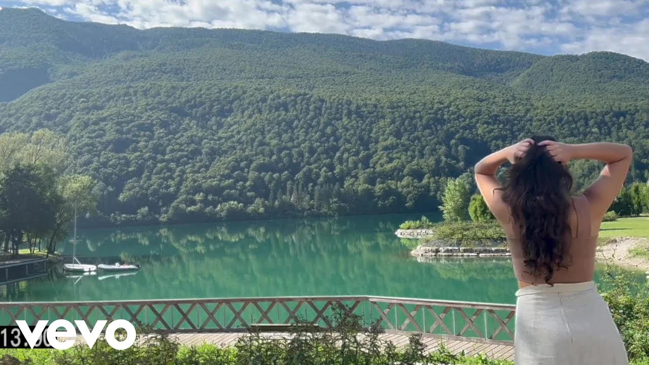 GIOVANA - How Can I Go On? (Official Music Video) - YouTube