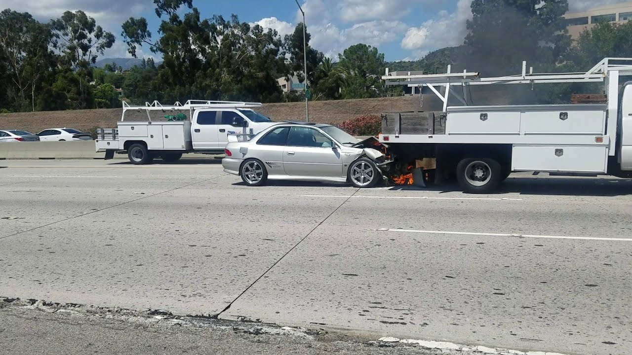 Subaru Impreza 2.5 RS coupe catches on FIRE after accident. Wait until ...