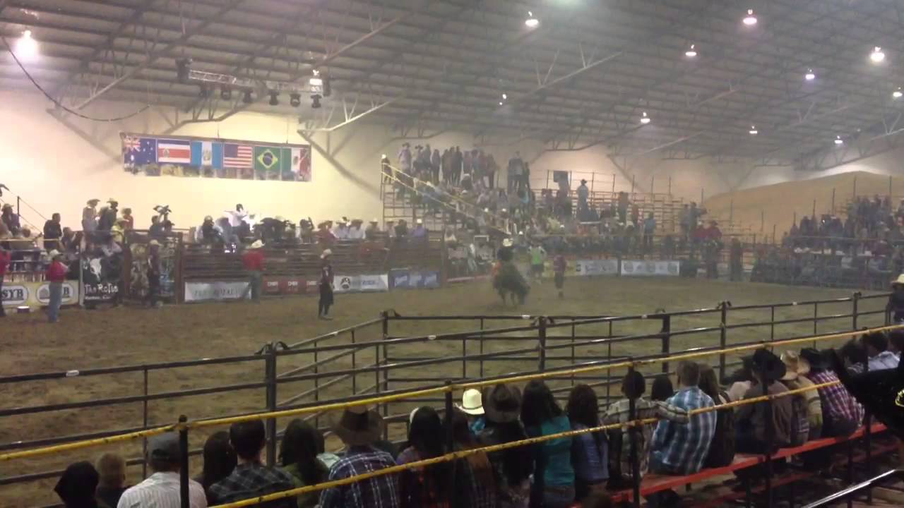 Country Manitoba Bull Riding - YouTube