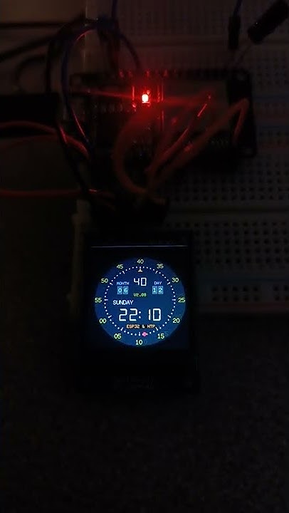 ESP32 1.3" TFT Clock using WiFi and NTP protocol to synchronize the time and the DST zone. - YouTube