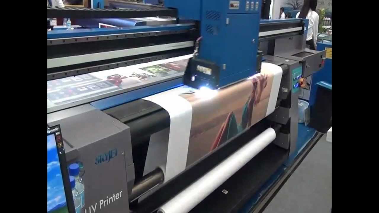 SKYJET Flatmaster-R UVR Printer Flat-Bed & Roll-toRoll - YouTube