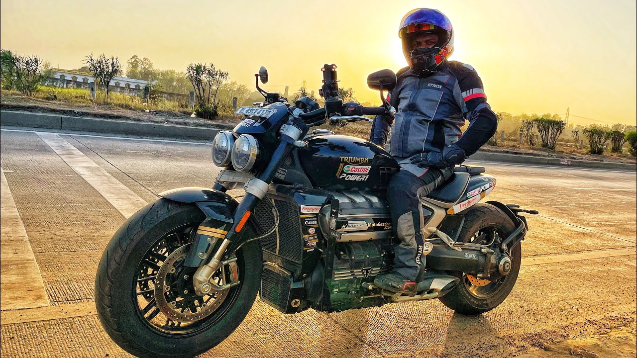I RODE World's BIGGEST BIKE - 2500 cc Triumph ROCKET - YouTube