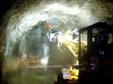 PAUS Scaler working at Bismark mine. - YouTube