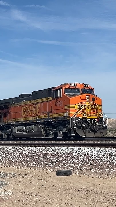 BNSF 4193 Leads BSCOEMP - YouTube