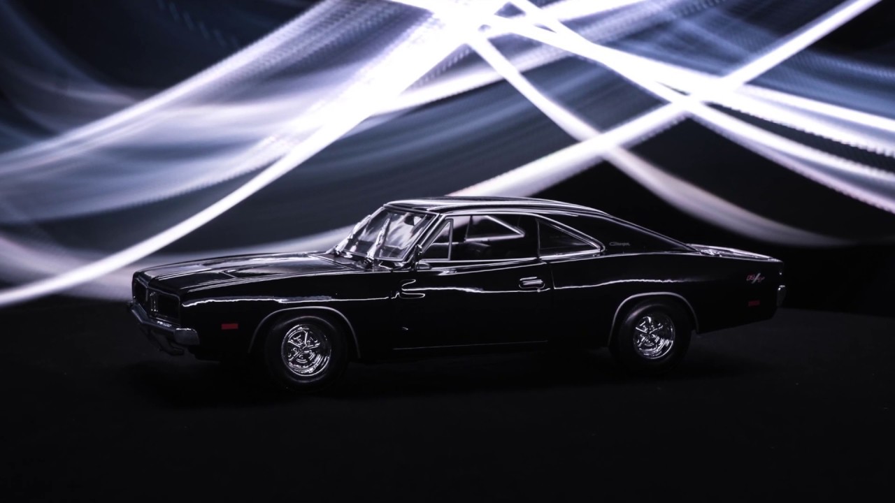 Light painting a model set - YouTube