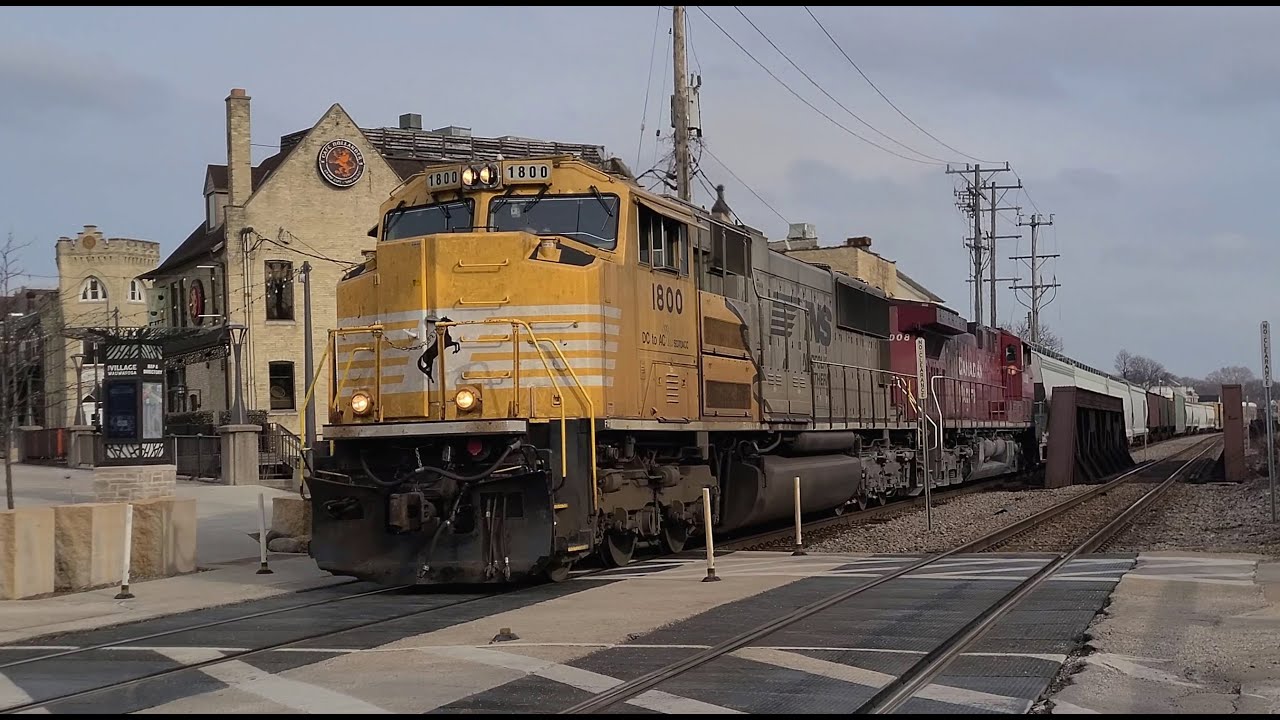 CP 281 Mixed Freight with NS 1800 SD70ACC & CP 8008 AC4400CWM 2-15-2022 ...