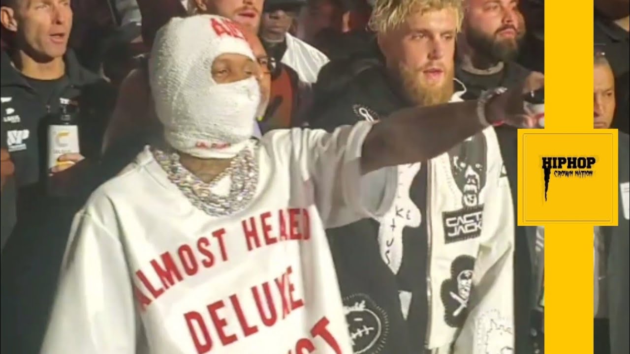Lil Durk walks out with Jake Paul at Jake Paul vs Nate Diaz fight - YouTube