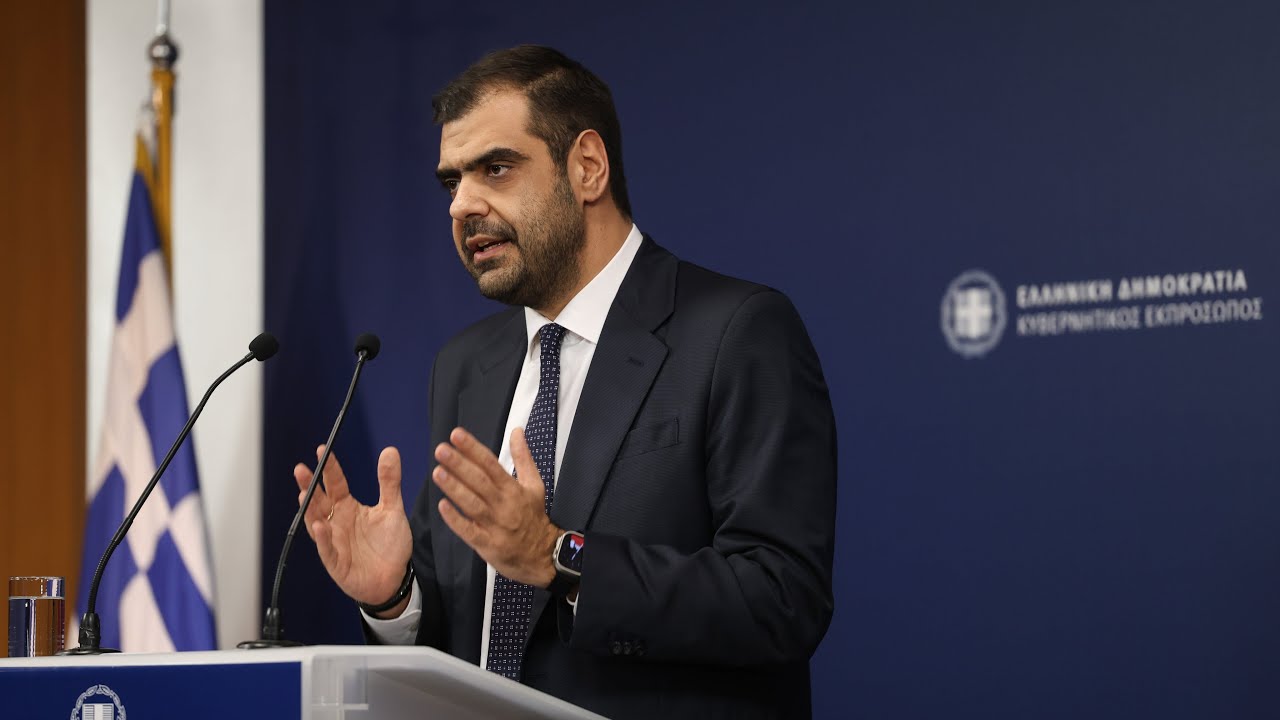 Eνημέρωση πολιτικών συντακτών από τον Κυβερνητικό Εκπρόσωπο Παύλο ...