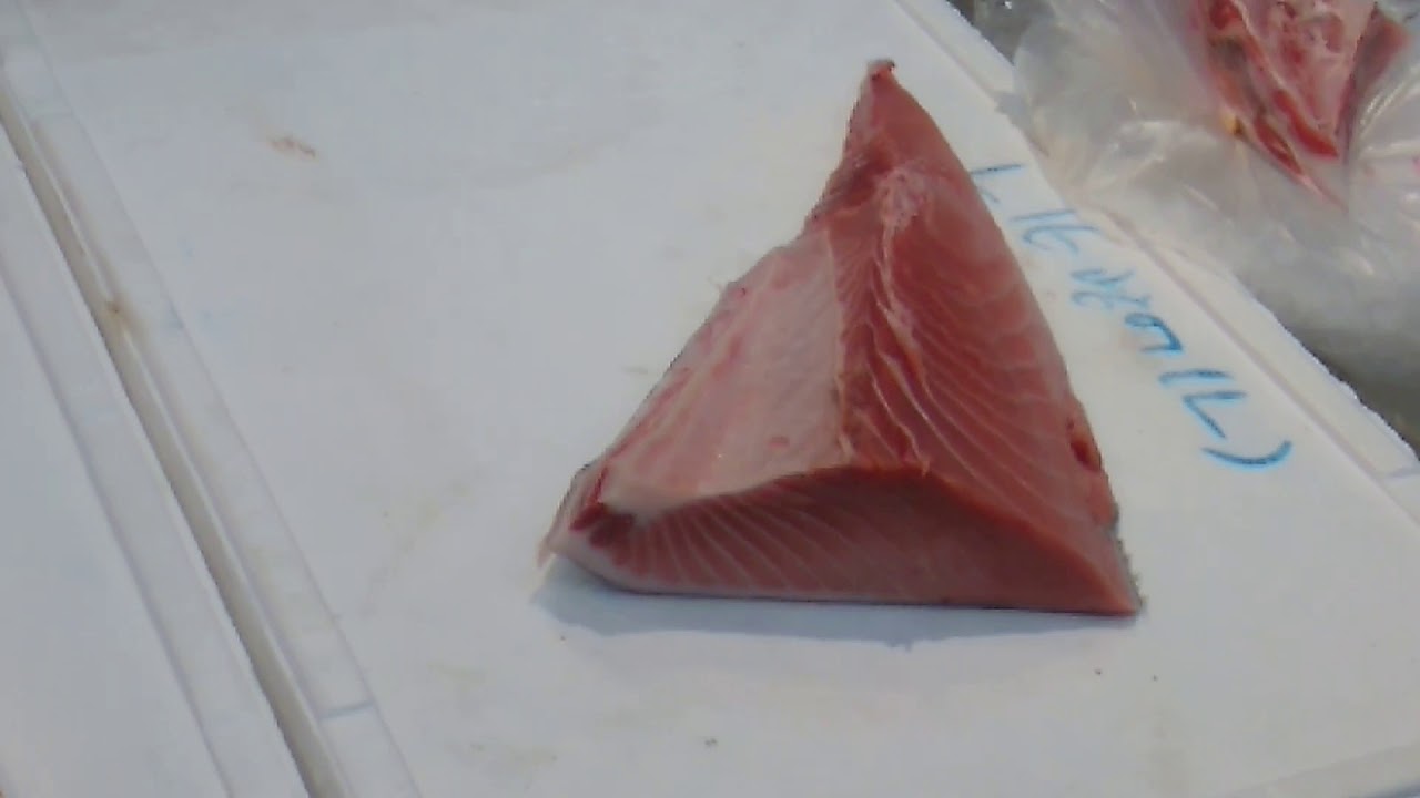 Expert Yellow Fin Tuna Cutting - YouTube