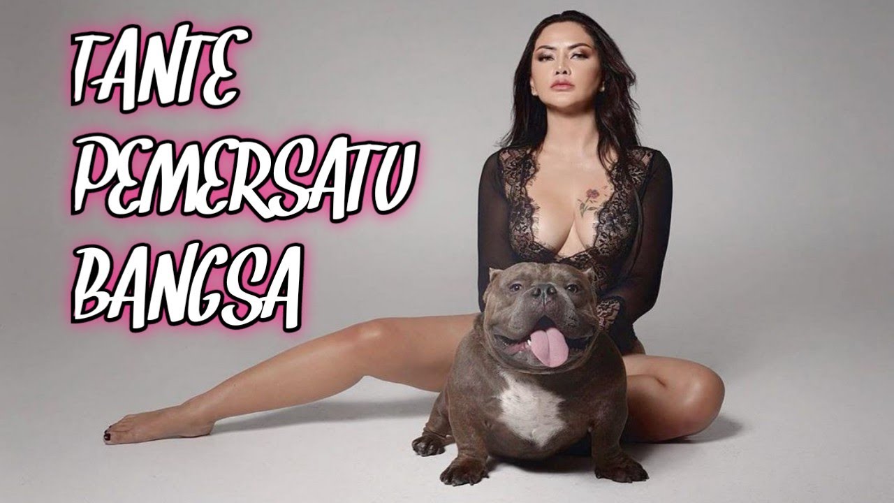 MAMI SISCA TANTE HOT PEMERSATU BANGSA - YouTube