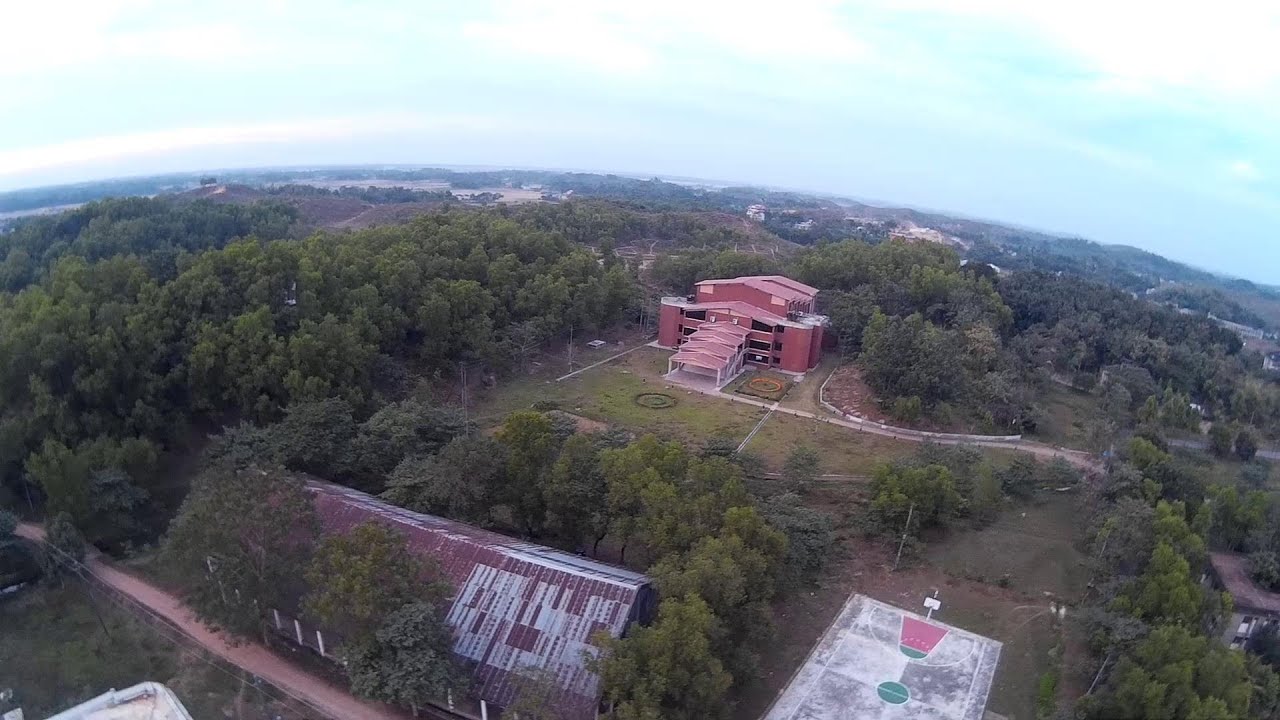 Aerial Video of SUST Campus (TSC & Auditoriam) - YouTube