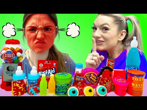 CRAZY WAYS TO SNEAK CANDY FROM YOUR PARENTS | FUNNY ASMR & MUKBANG SNEAKING FOOD  BY SWEEDEE