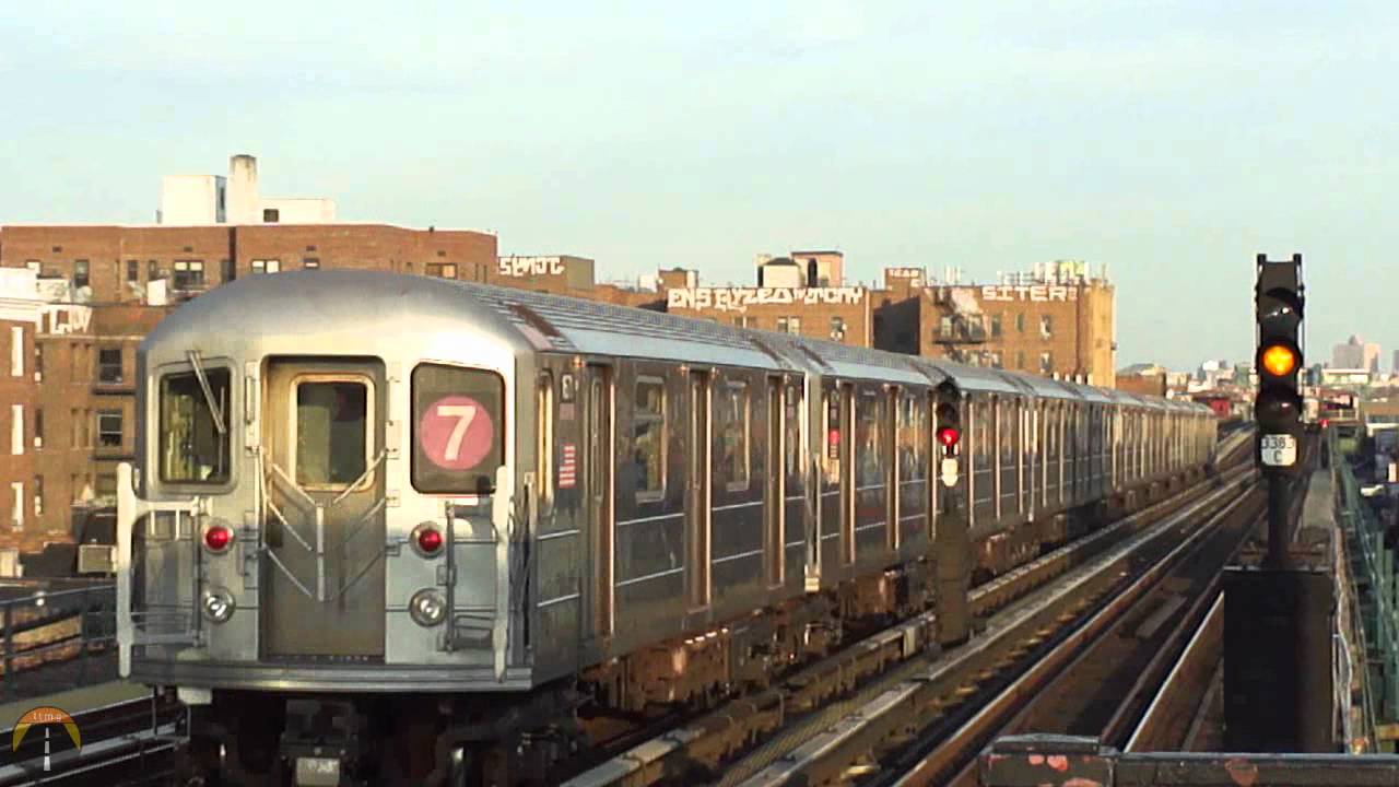 MTA Subways - 1984-87 Bombardier R-62A Subway Cars on the (7) Line ...