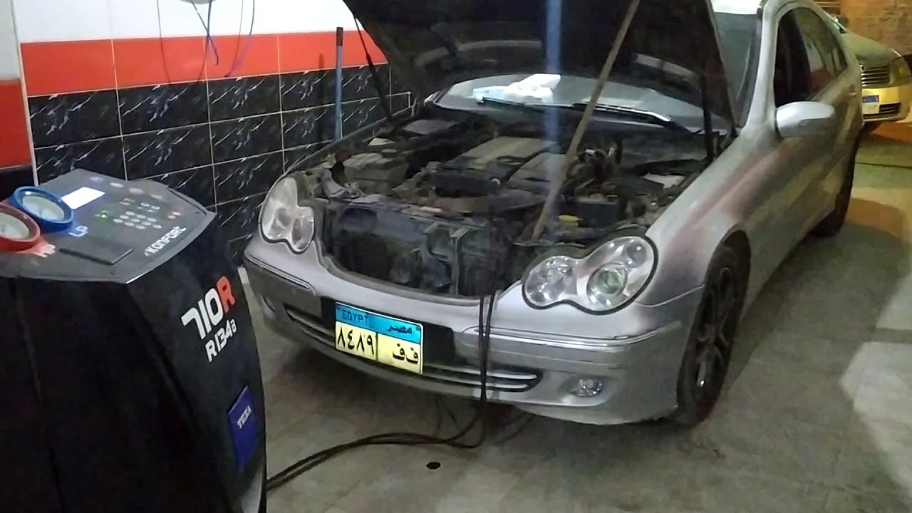 mercedes c180 w203 cabin air filter replacement .. تغيير فلتر تكييف ...