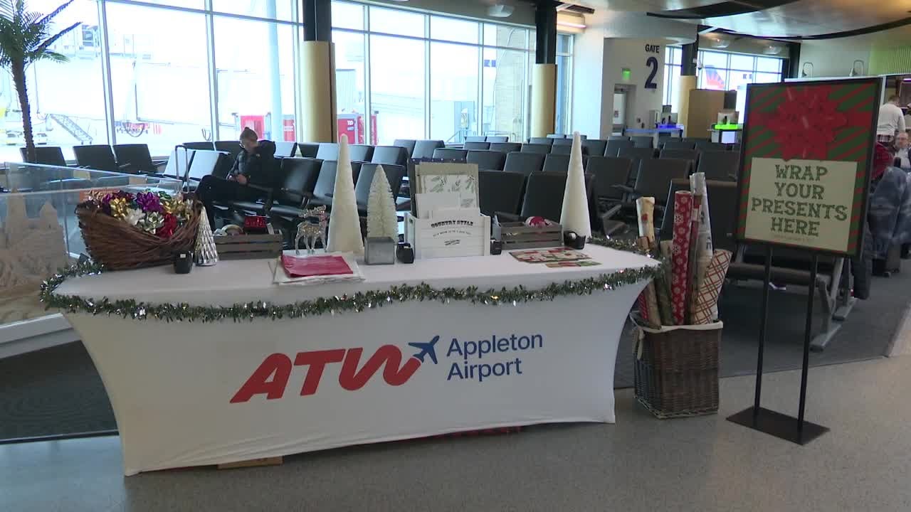 Appleton Airport offering gift-wrapping station - YouTube