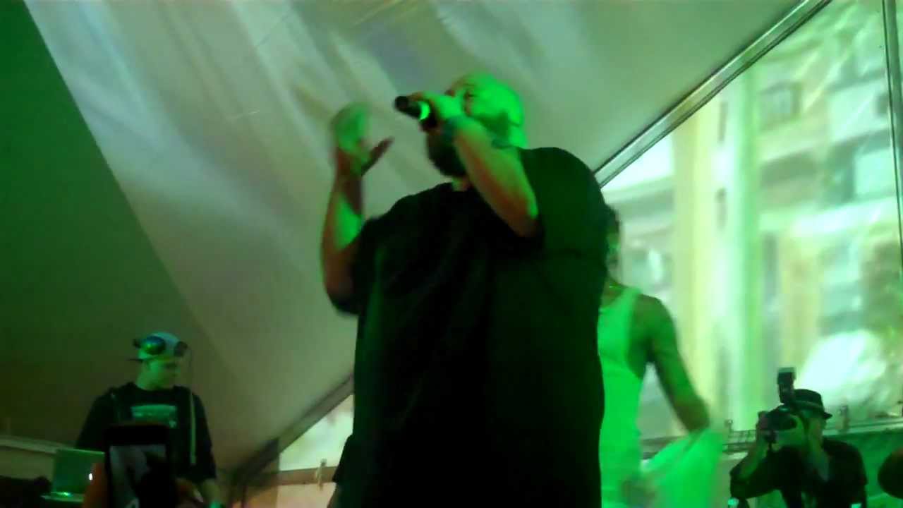 Action Bronson x Riff Raff - Bird On A Wire SXSW 2012 Live - YouTube