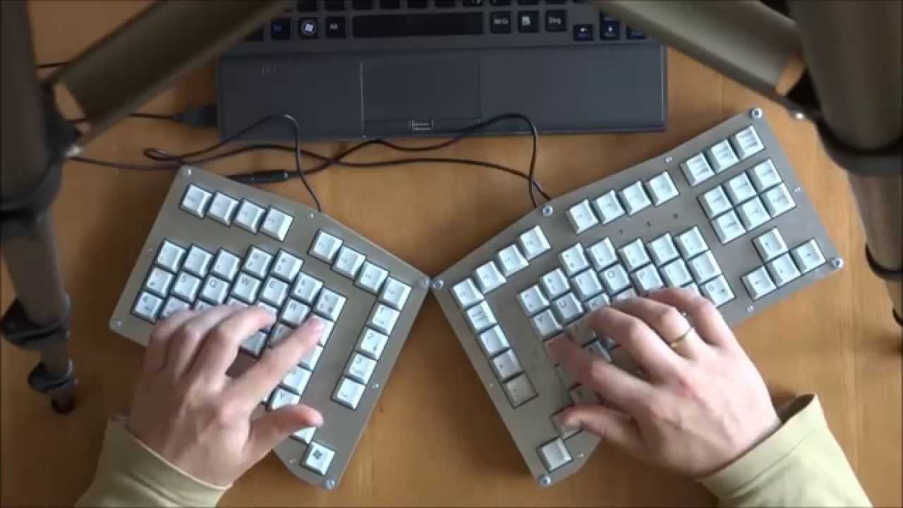Using of a custom split keyboard (blue) - YouTube