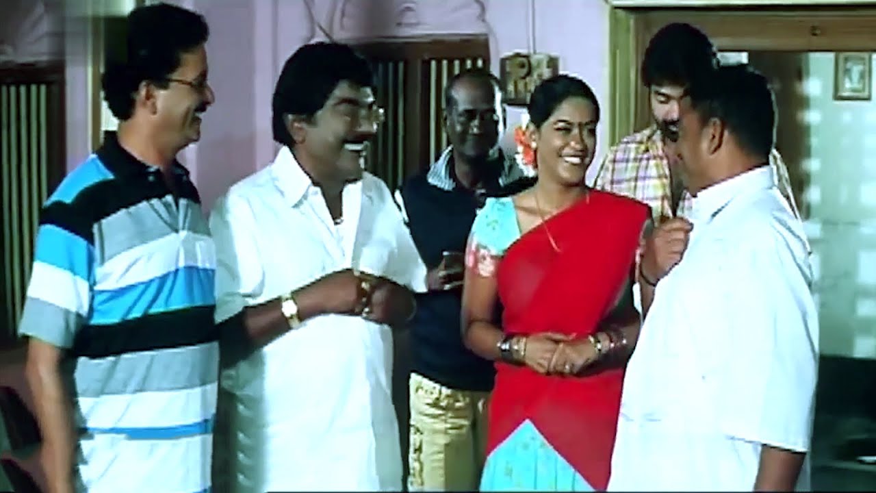 தனியா இருக்குற பொண்ண பாக்க எத்தன பேர் வரானுக | Tamil Romantic Scenes ...