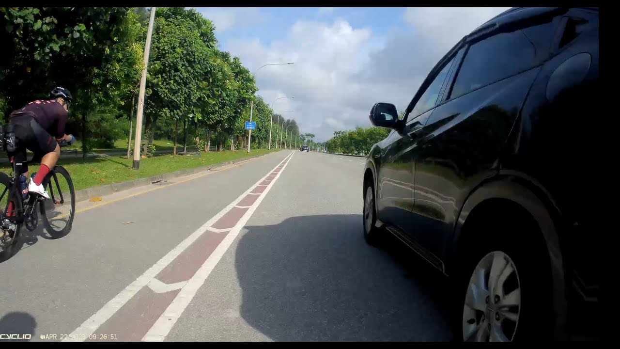 SMN4627M - Reckless Driving with intent to knock down cyclist - YouTube