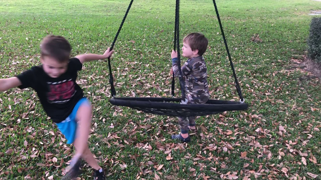 Front Yard Tree Swing - YouTube