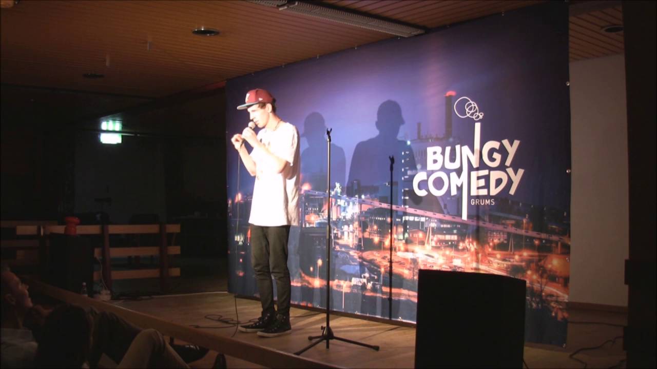 Jonas Strandberg på Bungy Comedy 2015 - YouTube