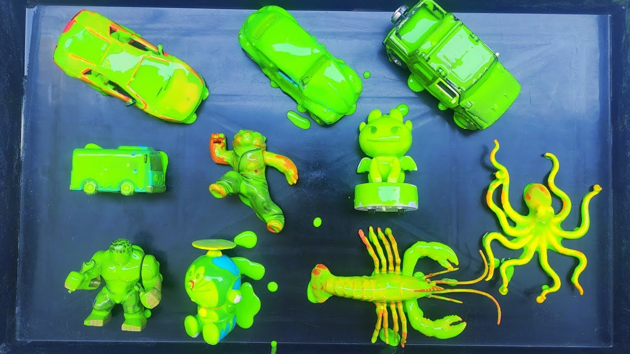Bersihkan mainan mobil balap, naga, mobil polisi, gurita, Hulk, Tiger ...