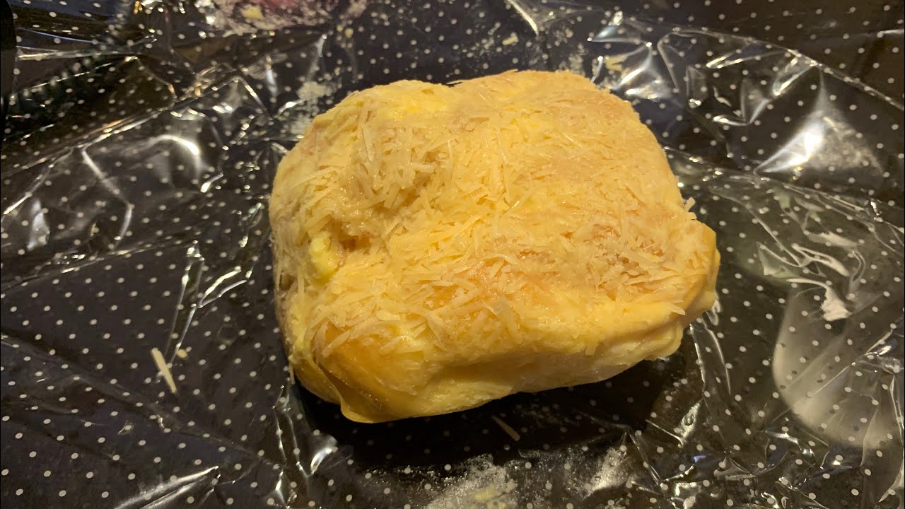 The BEST 🇵🇭 Ensaymada 😋 🍞 @ Hizon’s (Metro Manila, Philippines 🇵🇭 ...