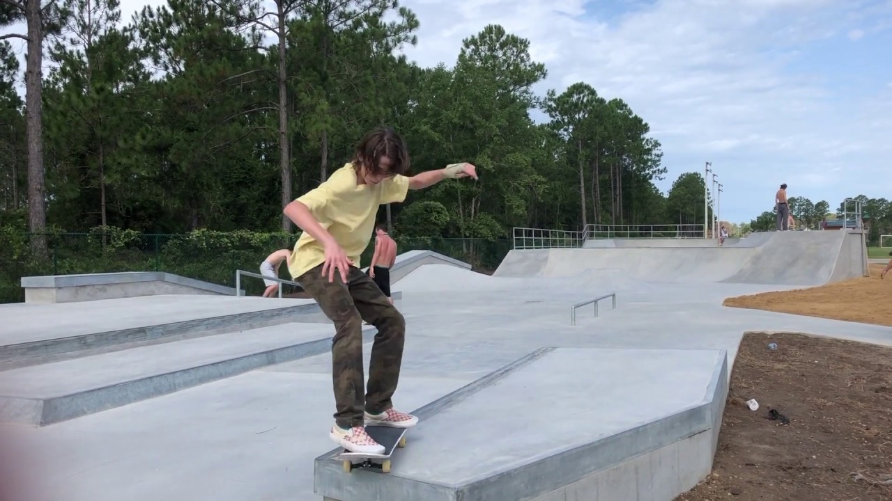 Skate Park at Helen McCall Park - YouTube