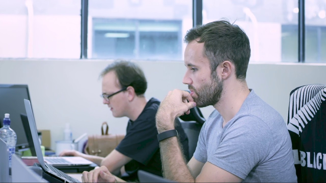 Steven Yang | CEO da Anker - YouTube